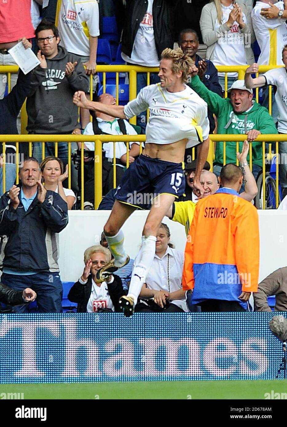 Tottenham hotspurs peter crouch hi-res stock photography and images - Alamy