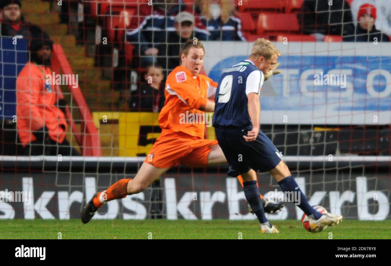 Charlton athletics rob elliott hi-res stock photography and images - Alamy