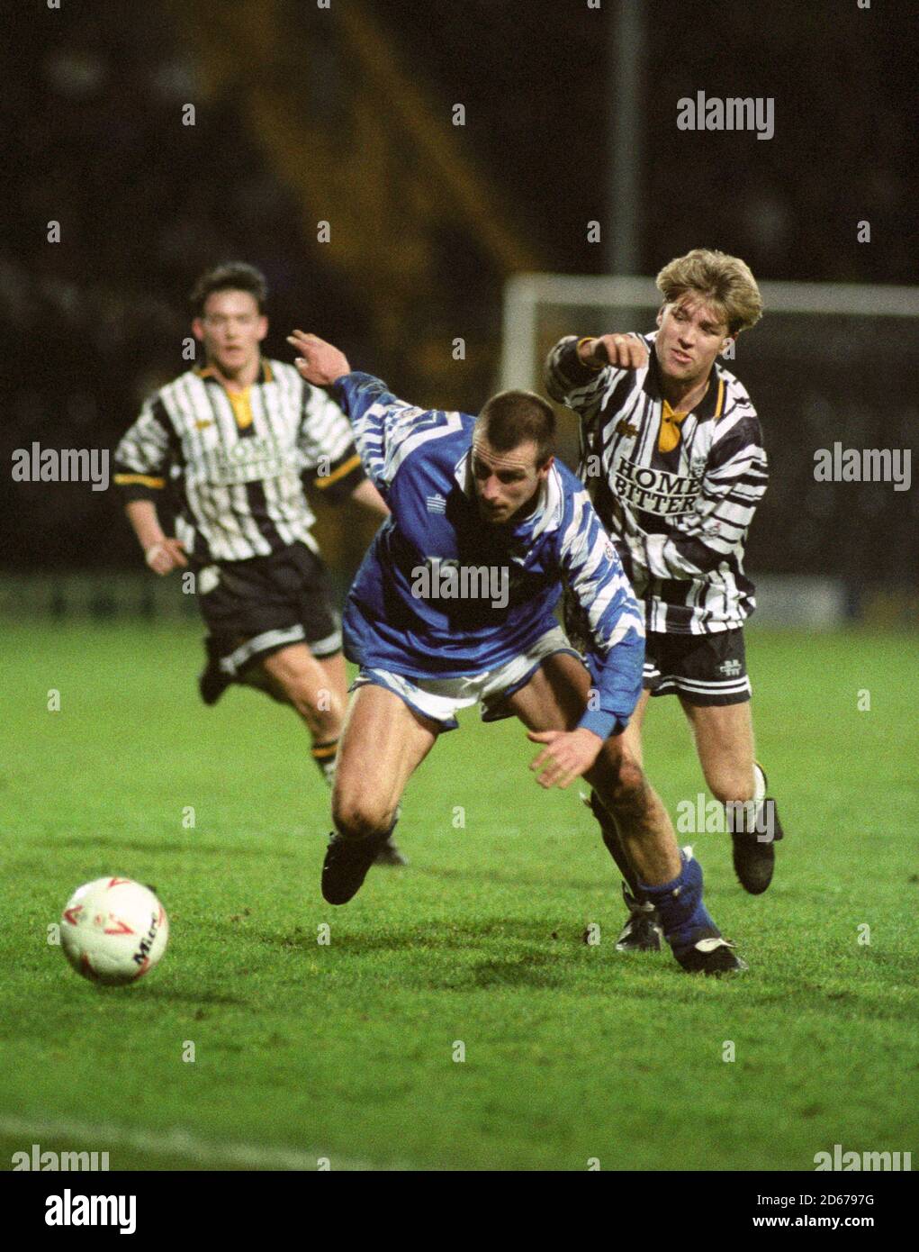 (L-R) Steve Claridge, Birmingham City, and Andy Legg, Notts County ...