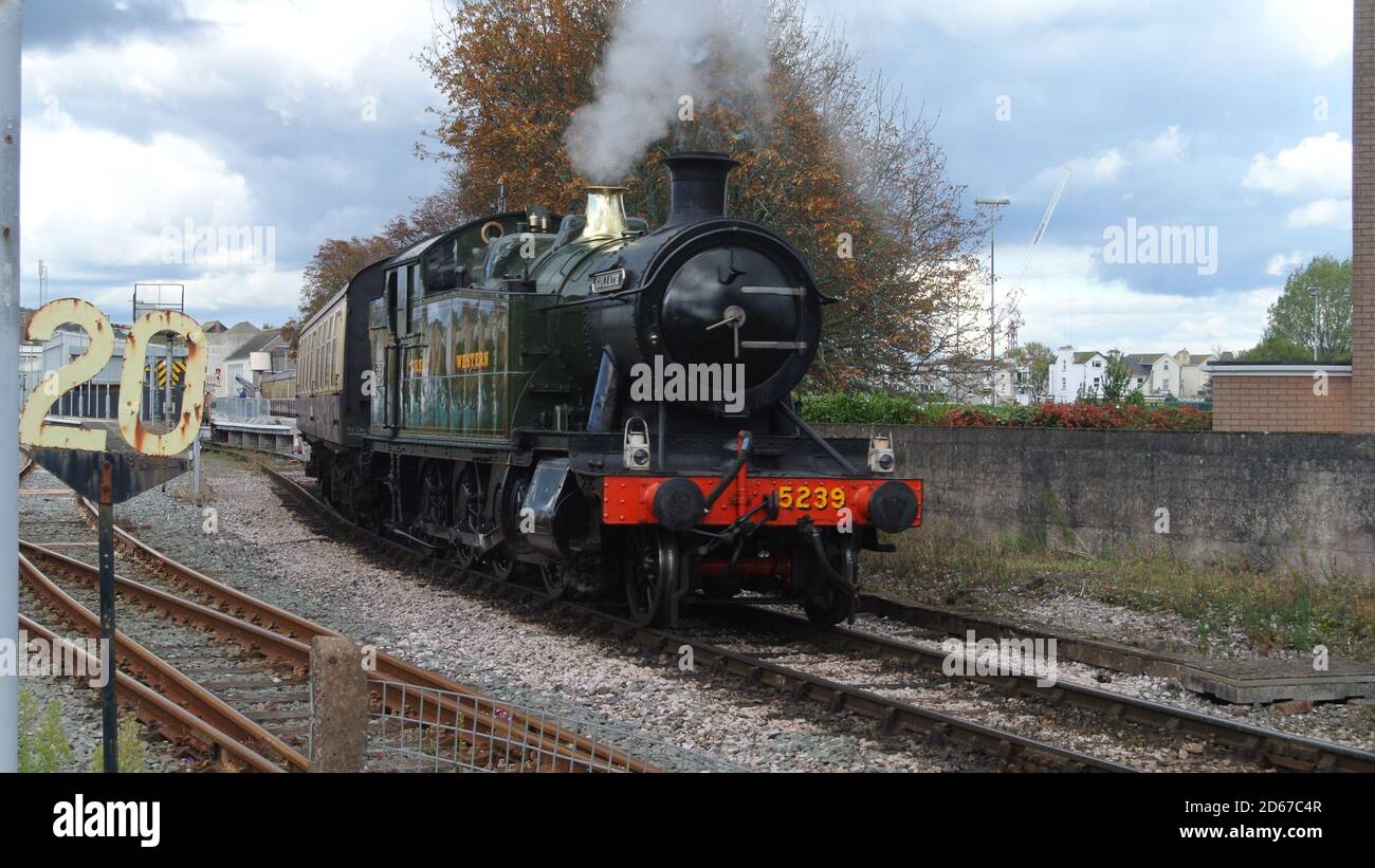Steam locomotive goliath gwr 5205 hi-res stock photography and images ...