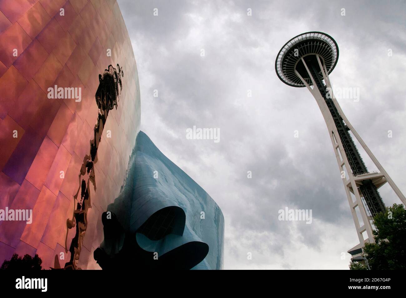 Тhe Space Needle observation tower and reflection, Seattle, United ...