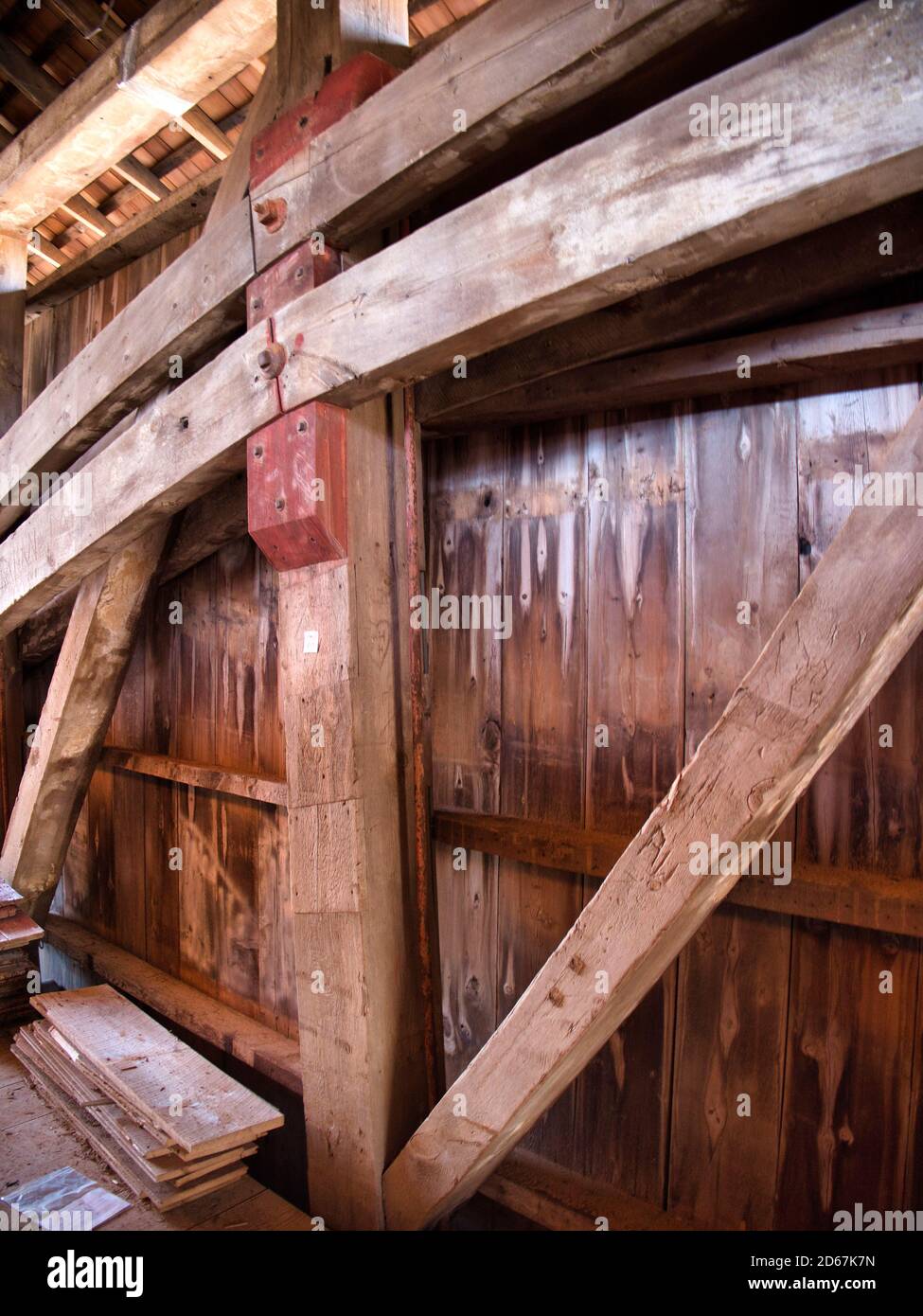 Close Up View of the Burr Arch Truss of a Restored Old 1844 Covered ...