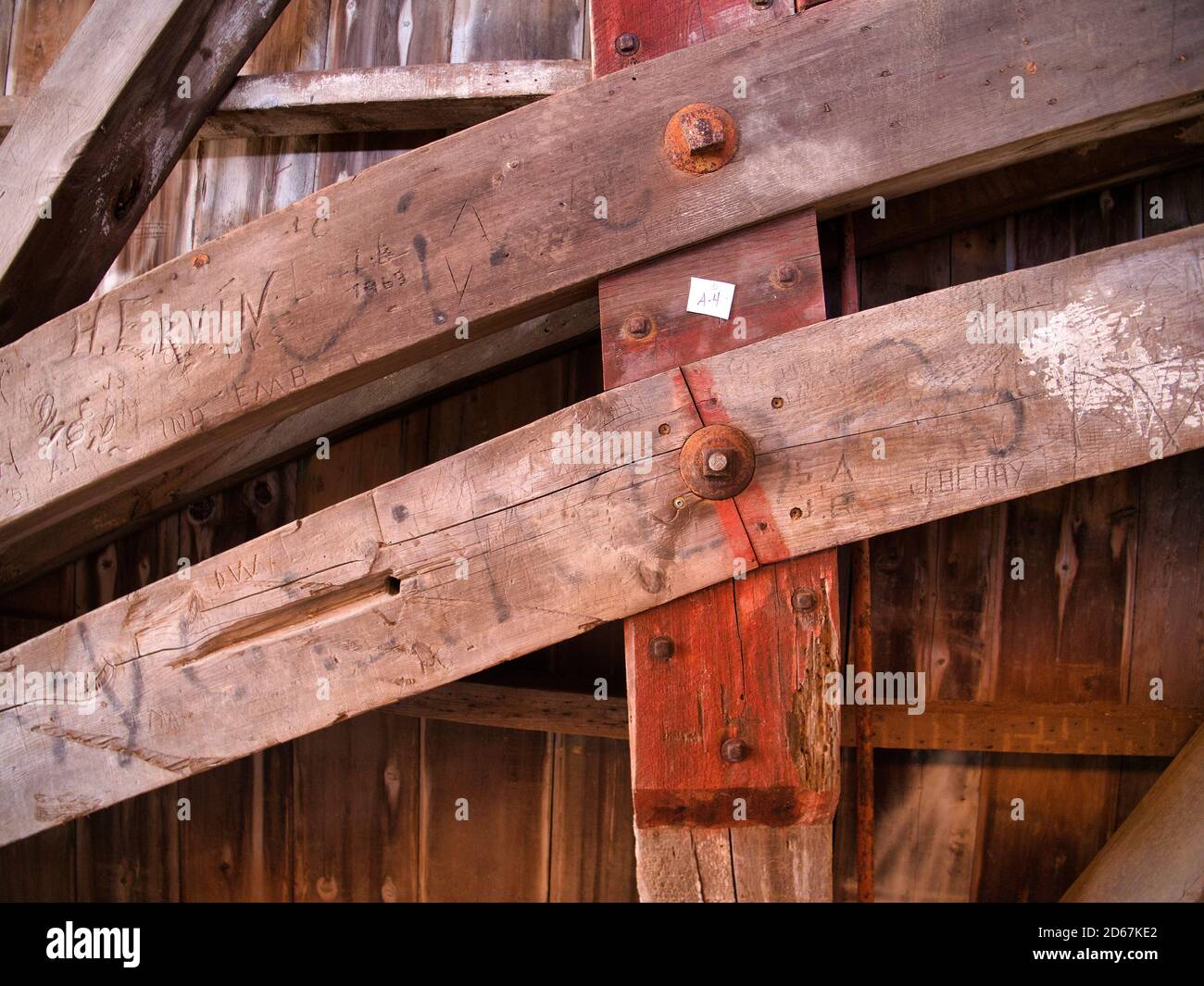 Close Up View of the Burr Arch Truss of a Restored Old 1844 Covered ...