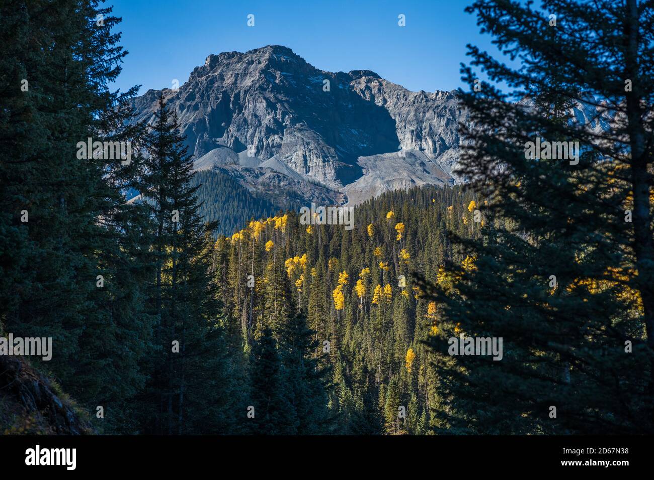 Epic mountain hi-res stock photography and images - Alamy