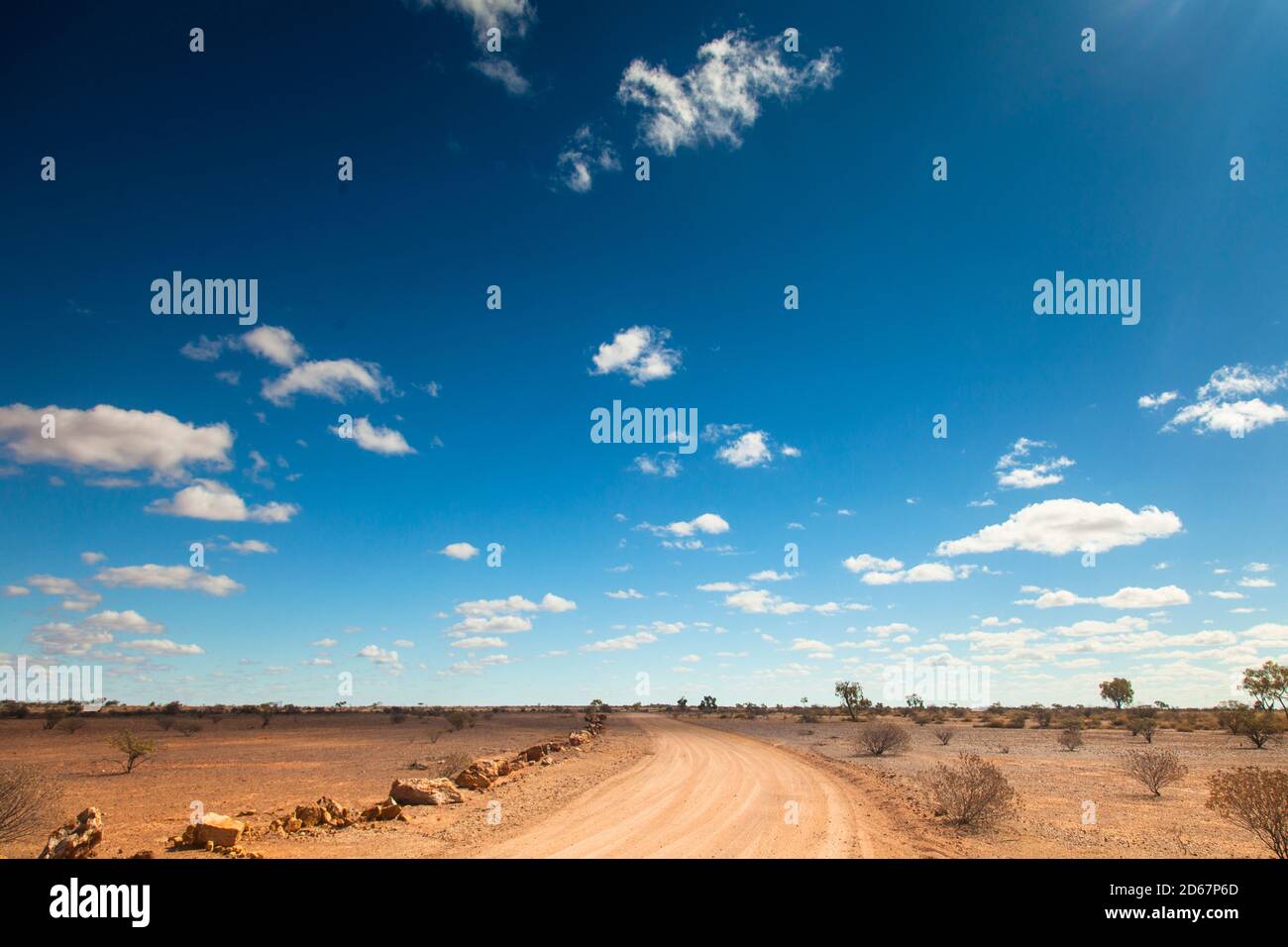 Outback queensland road hi-res stock photography and images - Alamy