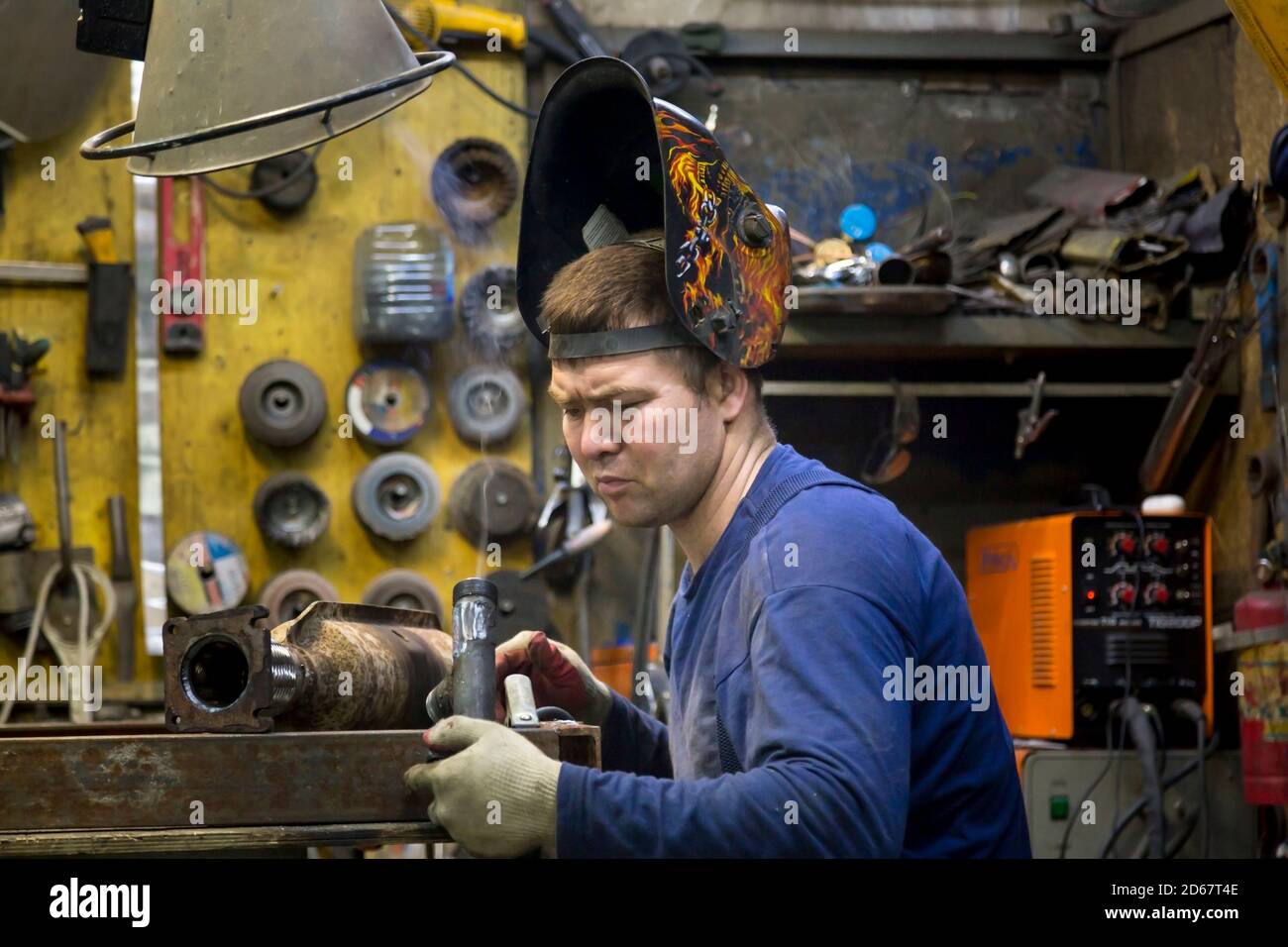 Close-up portrait of a welder in the workplace Stock Photo - Alamy