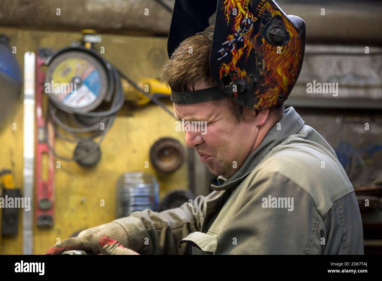 Close-up portrait of a welder in the workplace Stock Photo - Alamy