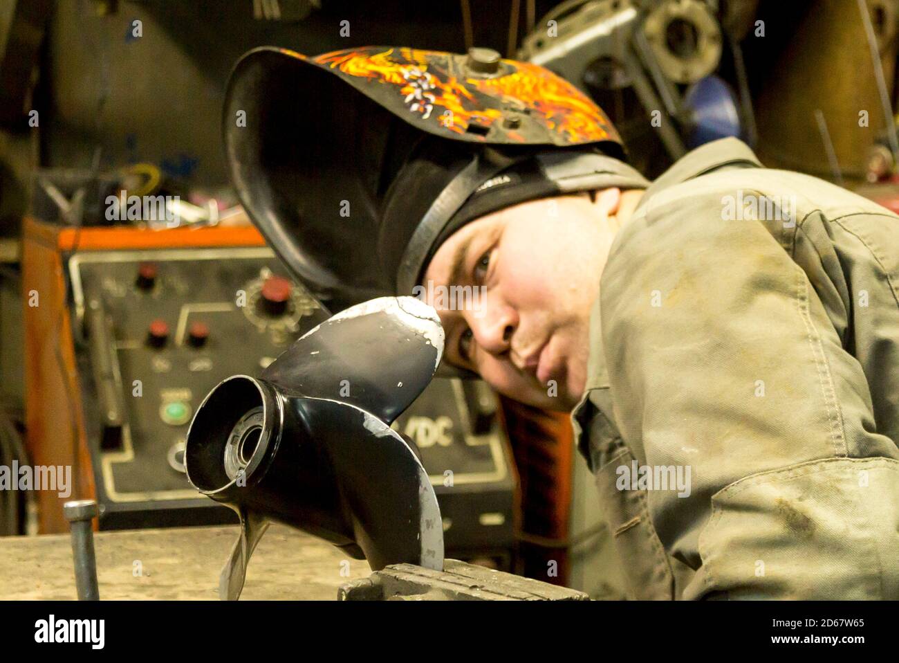 Argon arc welding aluminum propeller for outboard outboard motor Stock ...