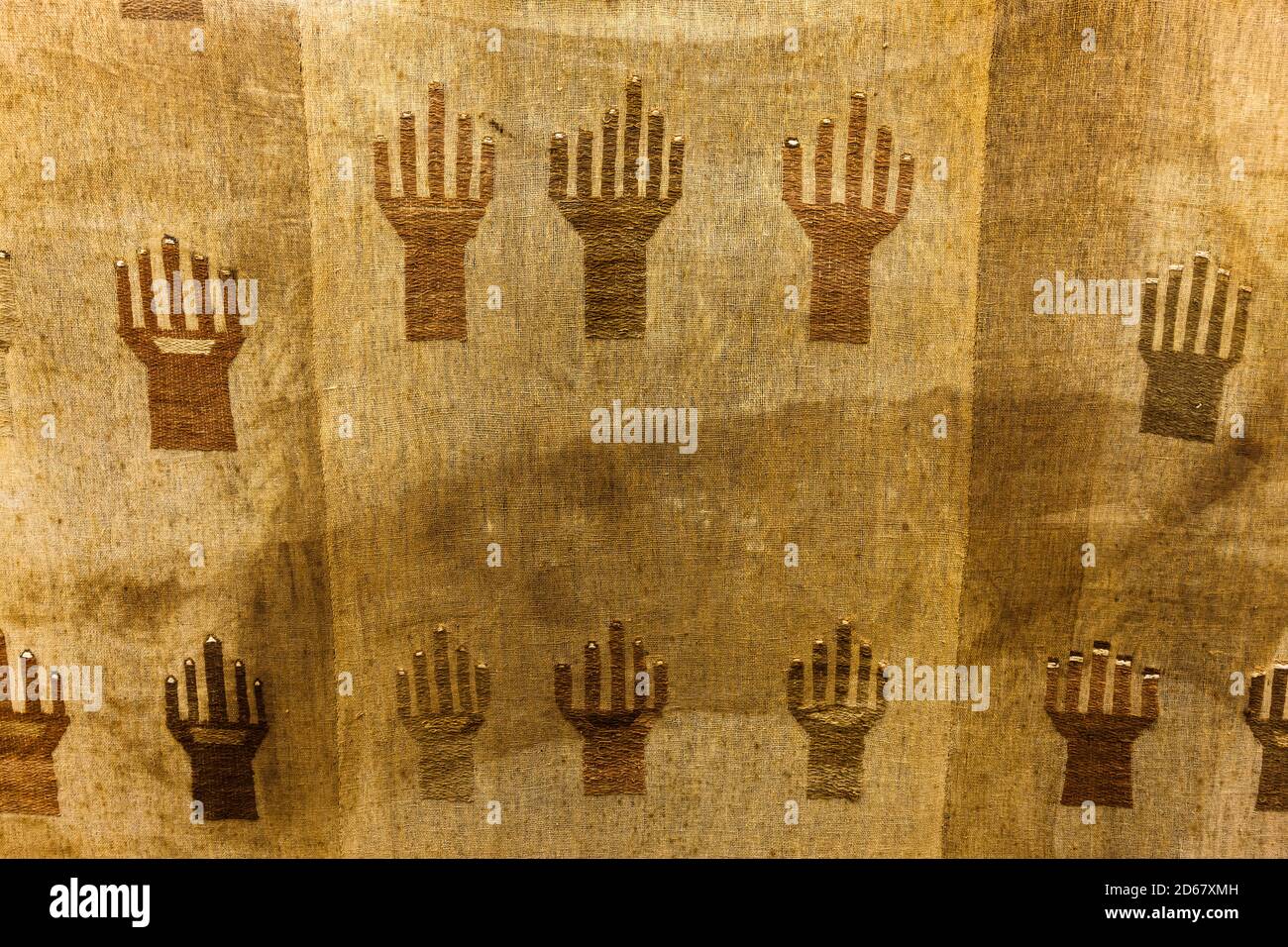 Pre-Columbian taxtile of Amano museum, Museo Amano, before renovation ...