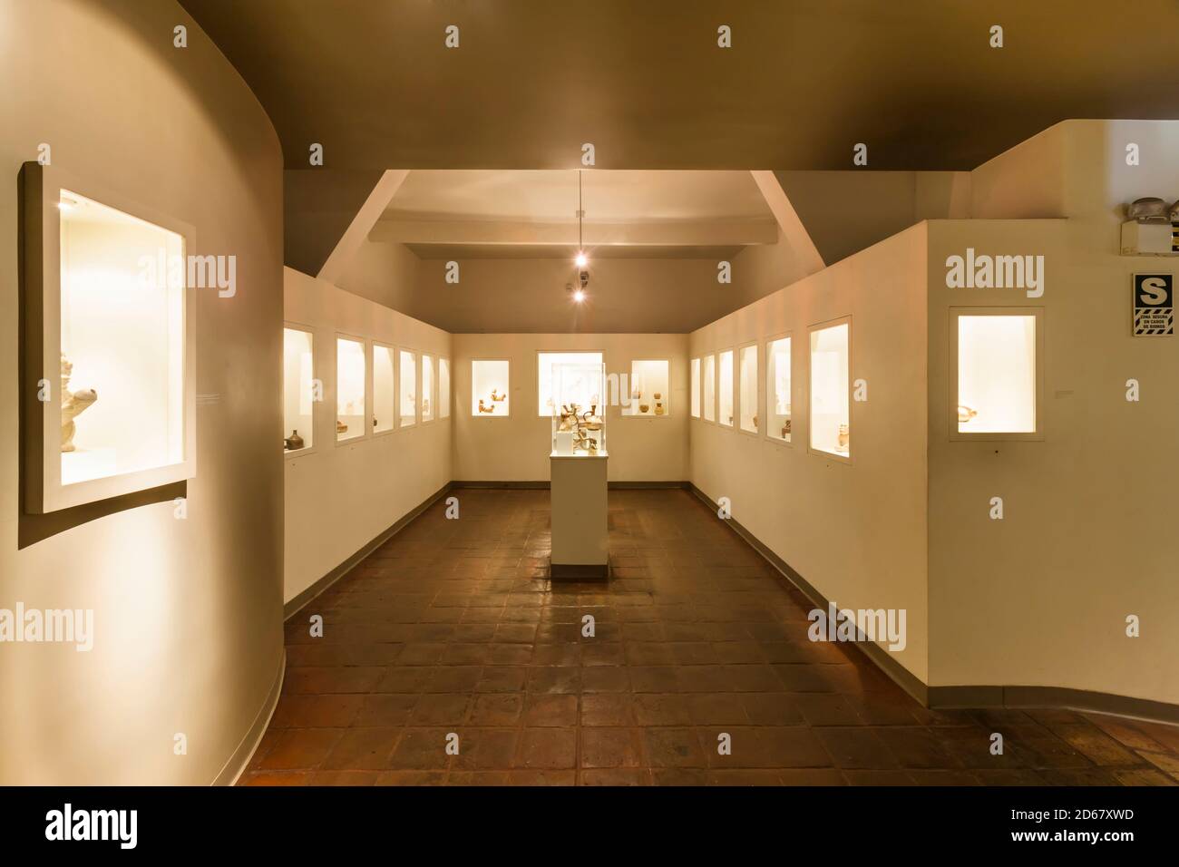 Pre-Columbian gallery of Larco museum, Larco herrera museum, "Museo ...