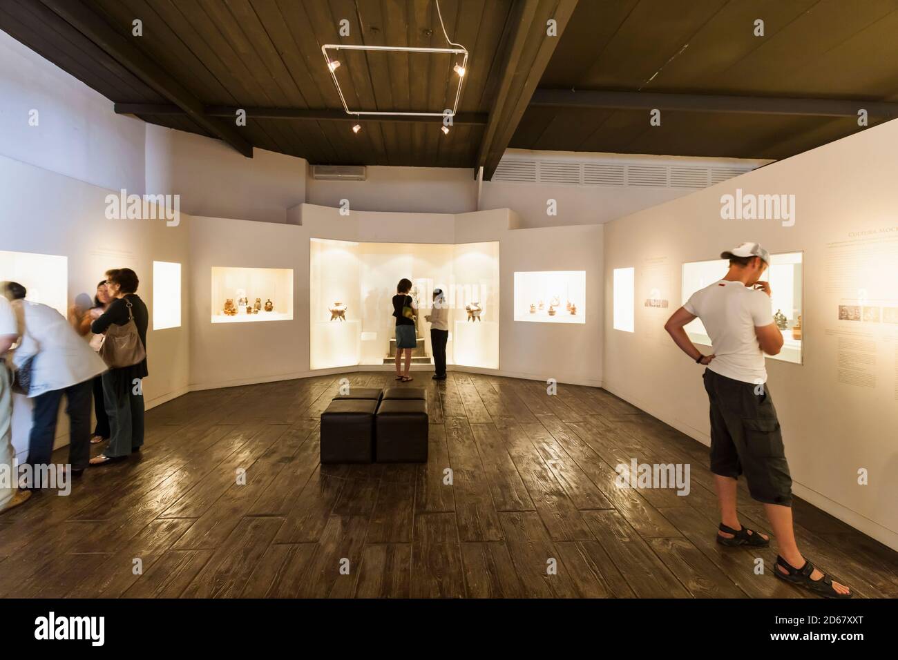 Pre-Columbian gallery of Larco museum, Larco herrera museum, "Museo ...