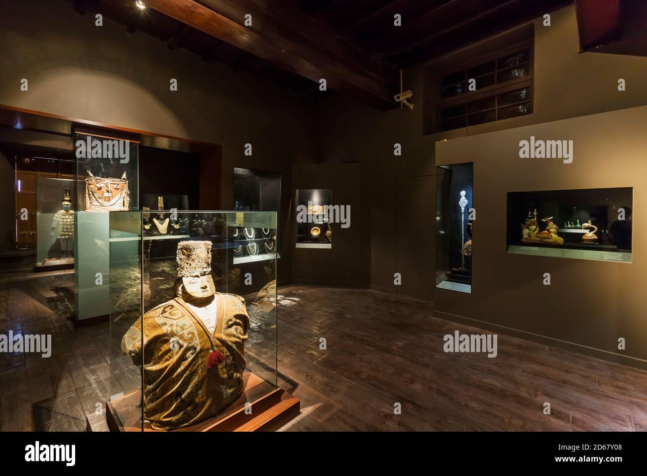 Pre-Columbian gallery of Larco museum, Larco herrera museum, "Museo ...