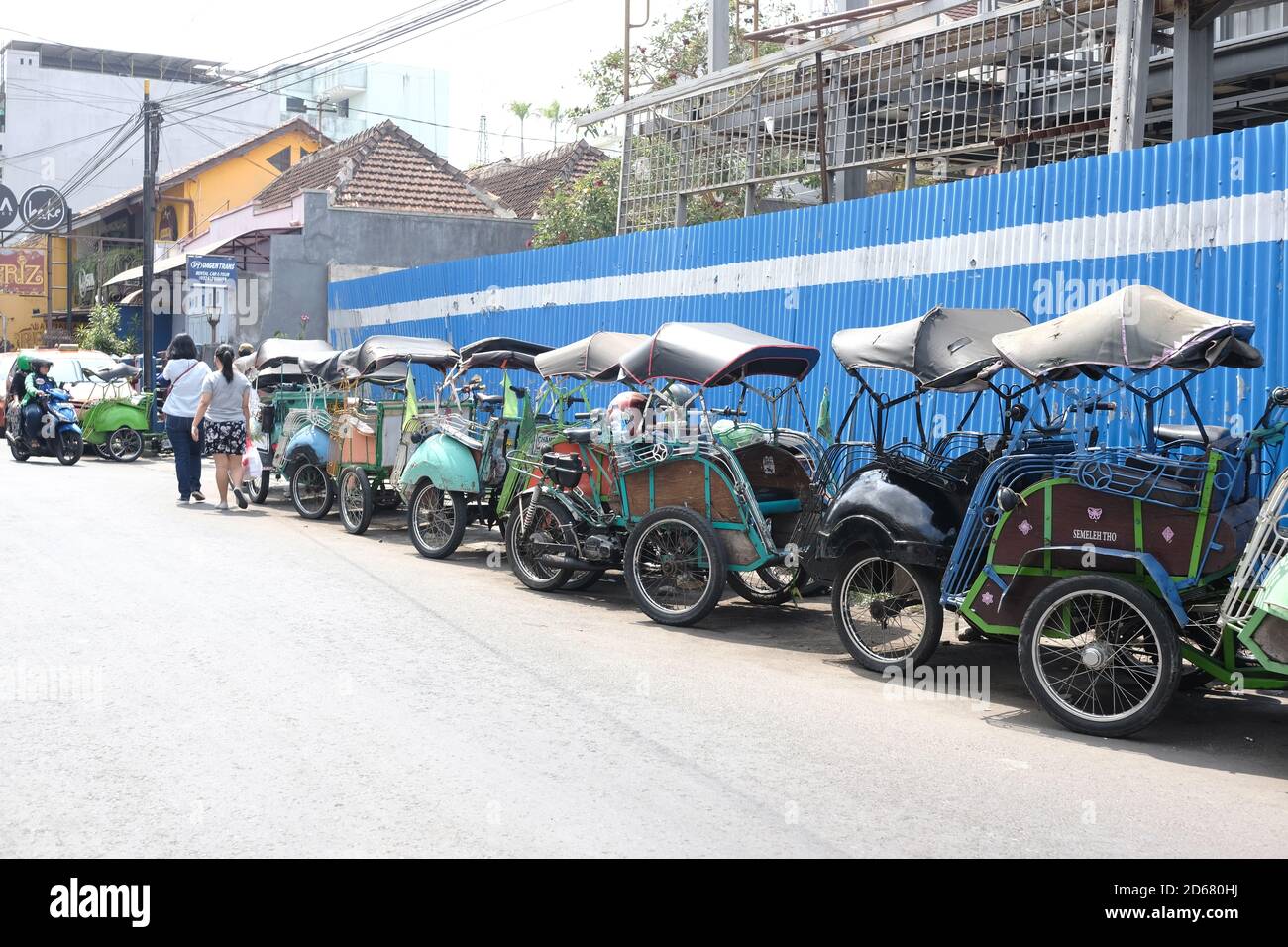 Becak hi-res stock photography and images - Alamy