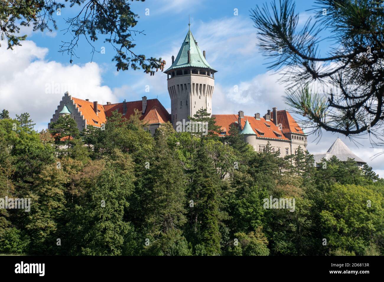 Castle through trees hi-res stock photography and images - Alamy