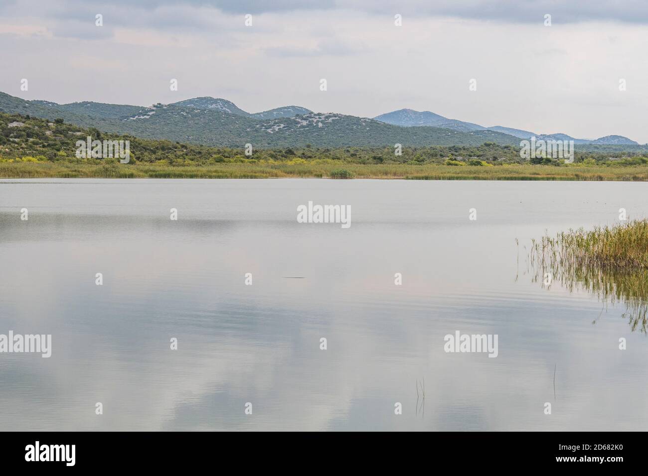 Lake Vrana (Vransko Jezero), Croatia Stock Photo - Alamy
