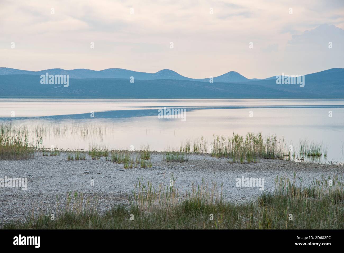 Lake Vrana (Vransko Jezero), Croatia Stock Photo - Alamy
