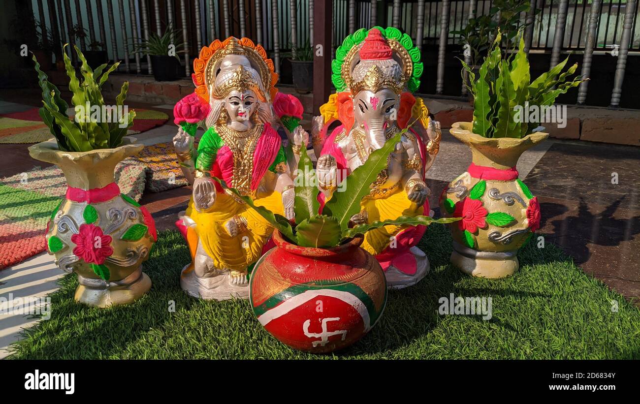 Mark on the kalash hi-res stock photography and images - Alamy