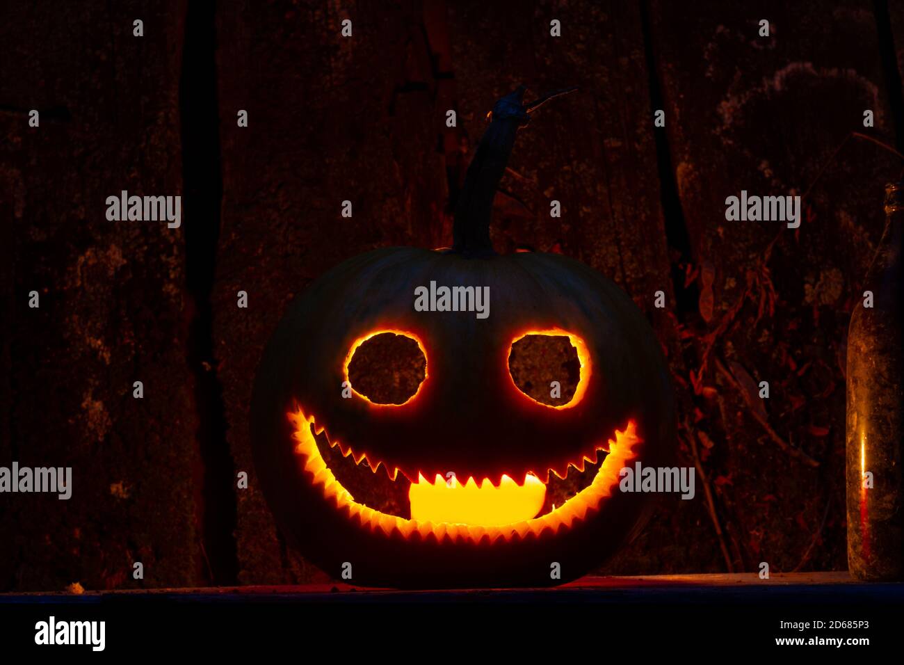 Scary grin hi-res stock photography and images - Alamy
