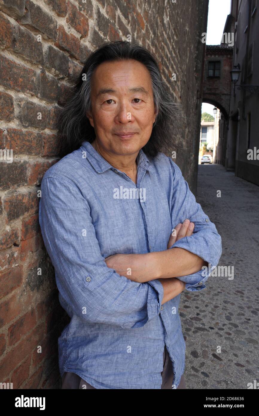 Yang lian hi-res stock photography and images - Alamy