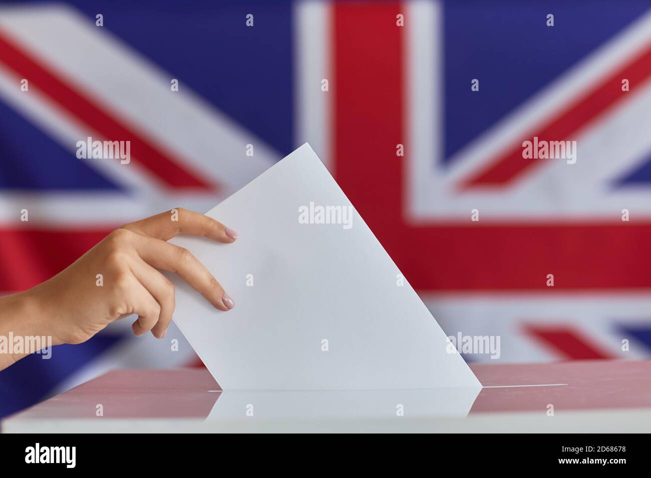 Voting booth uk hi-res stock photography and images - Alamy