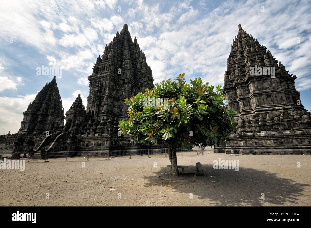 Hinduism temple hi-res stock photography and images - Alamy