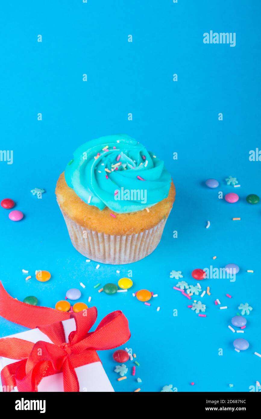 Christmas Present Cupcake