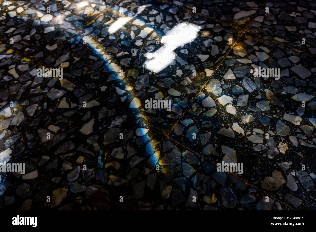Reflection on the ground hi-res stock photography and images - Alamy