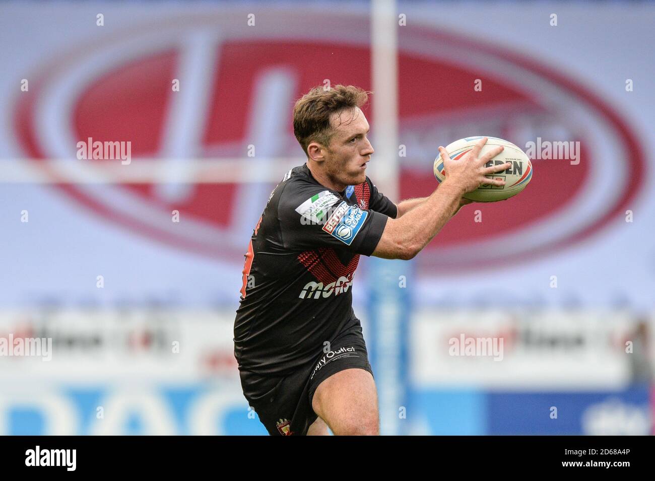 Ed Chamberlain (2) of Salford Red Devils Stock Photo - Alamy