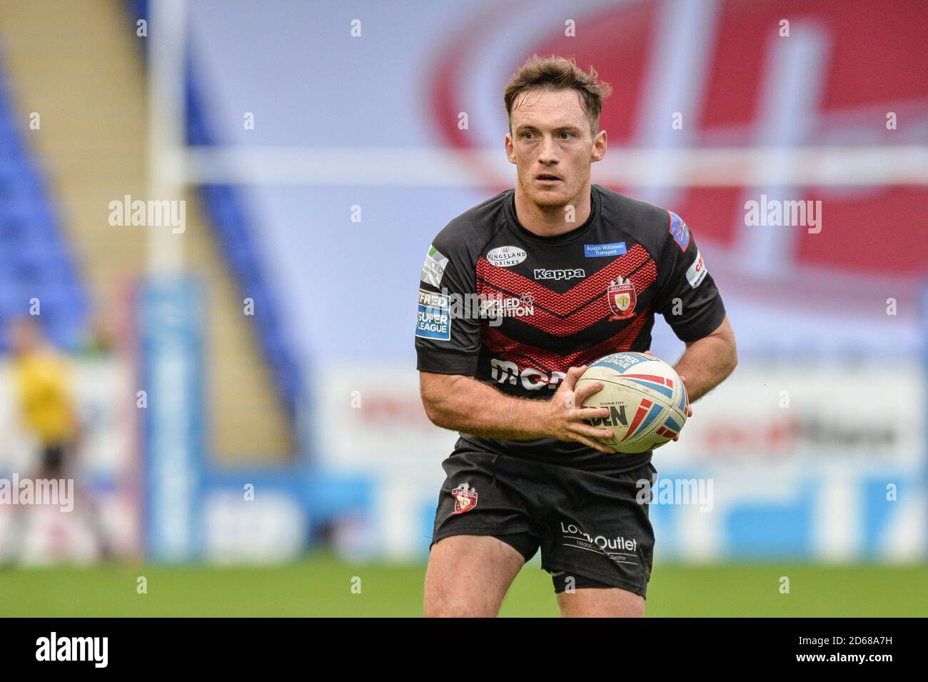Ed Chamberlain (2) of Salford Red Devils Stock Photo - Alamy