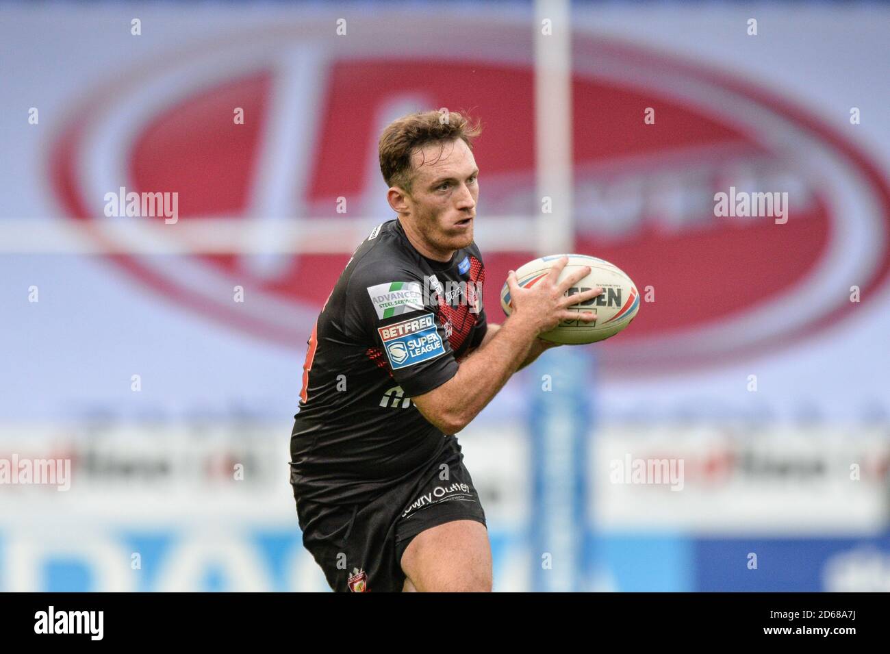 Ed Chamberlain (2) of Salford Red Devils Stock Photo - Alamy