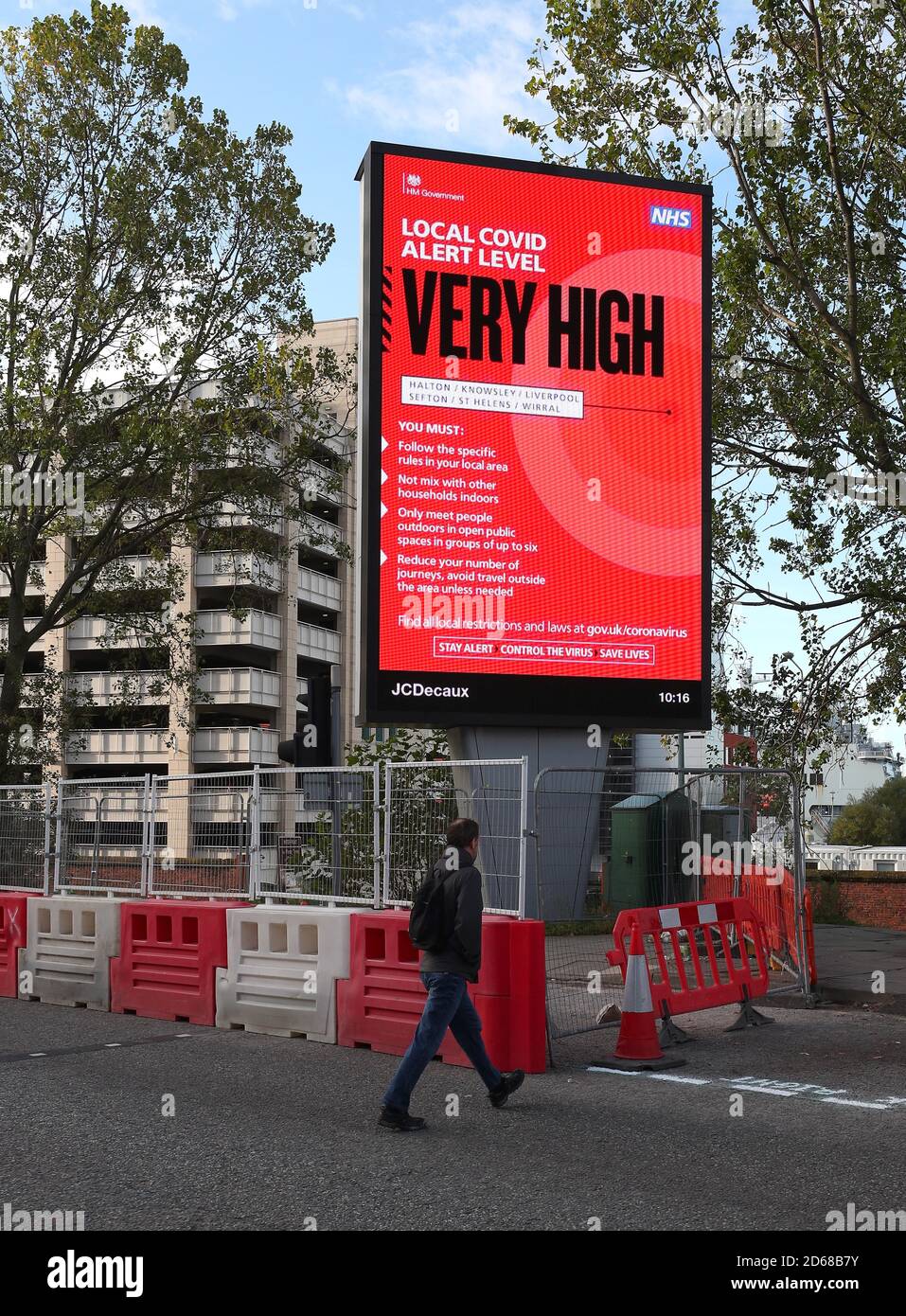 Level sign hi-res stock photography and images - Alamy