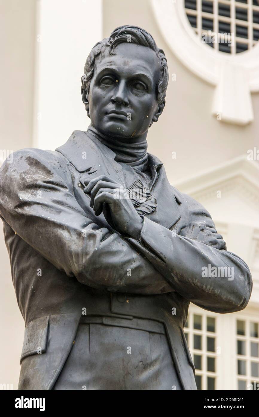 The Stamford Raffles statue in front of the Victoria Memorial Hall and Theatre, sculpted by ...