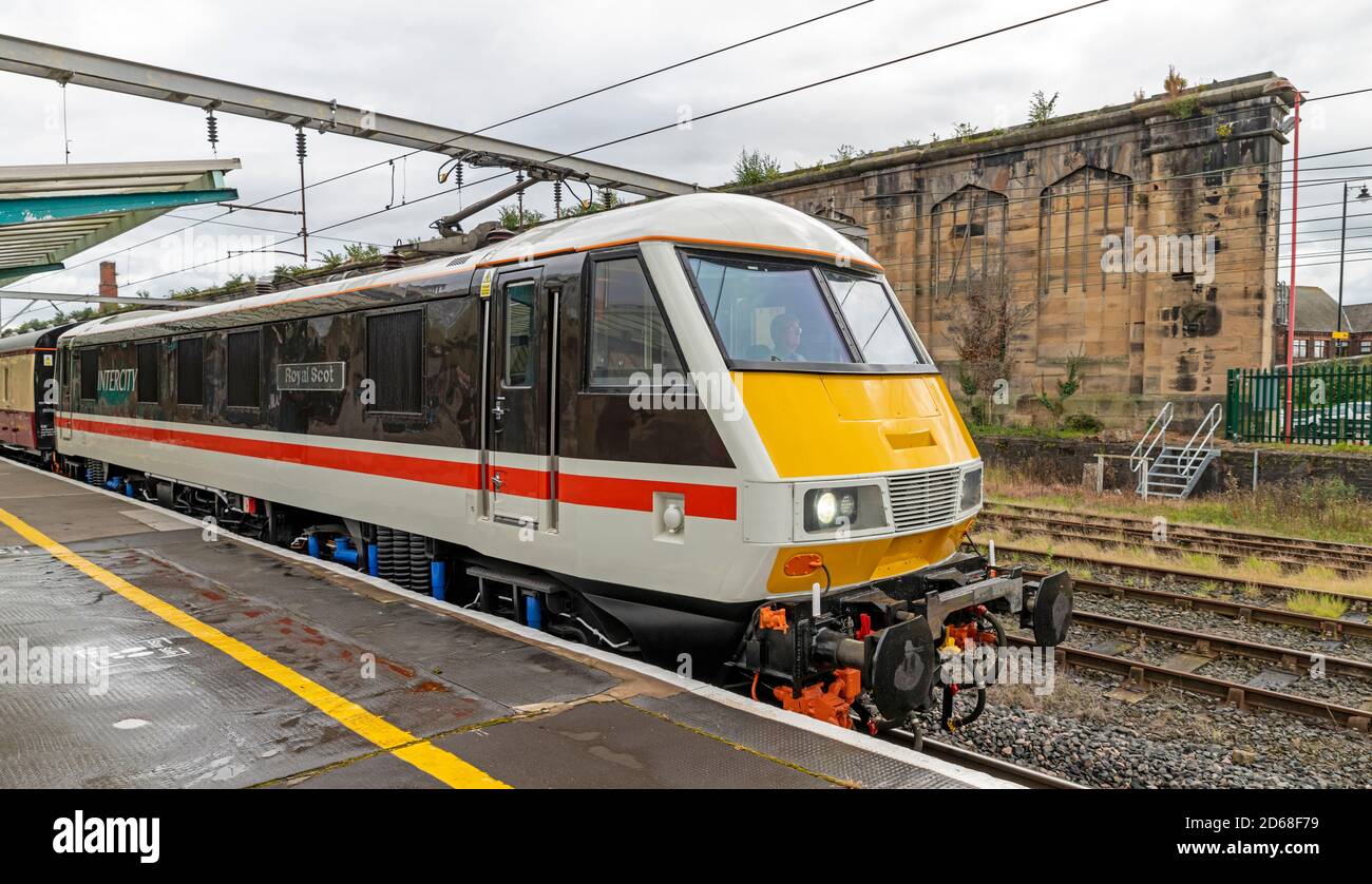 Class 90, Intercity "Royal Scot" electric locomotive at Carlisle ...