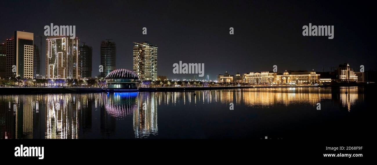 Modern Reflections of coastal New build City Stock Photo - Alamy