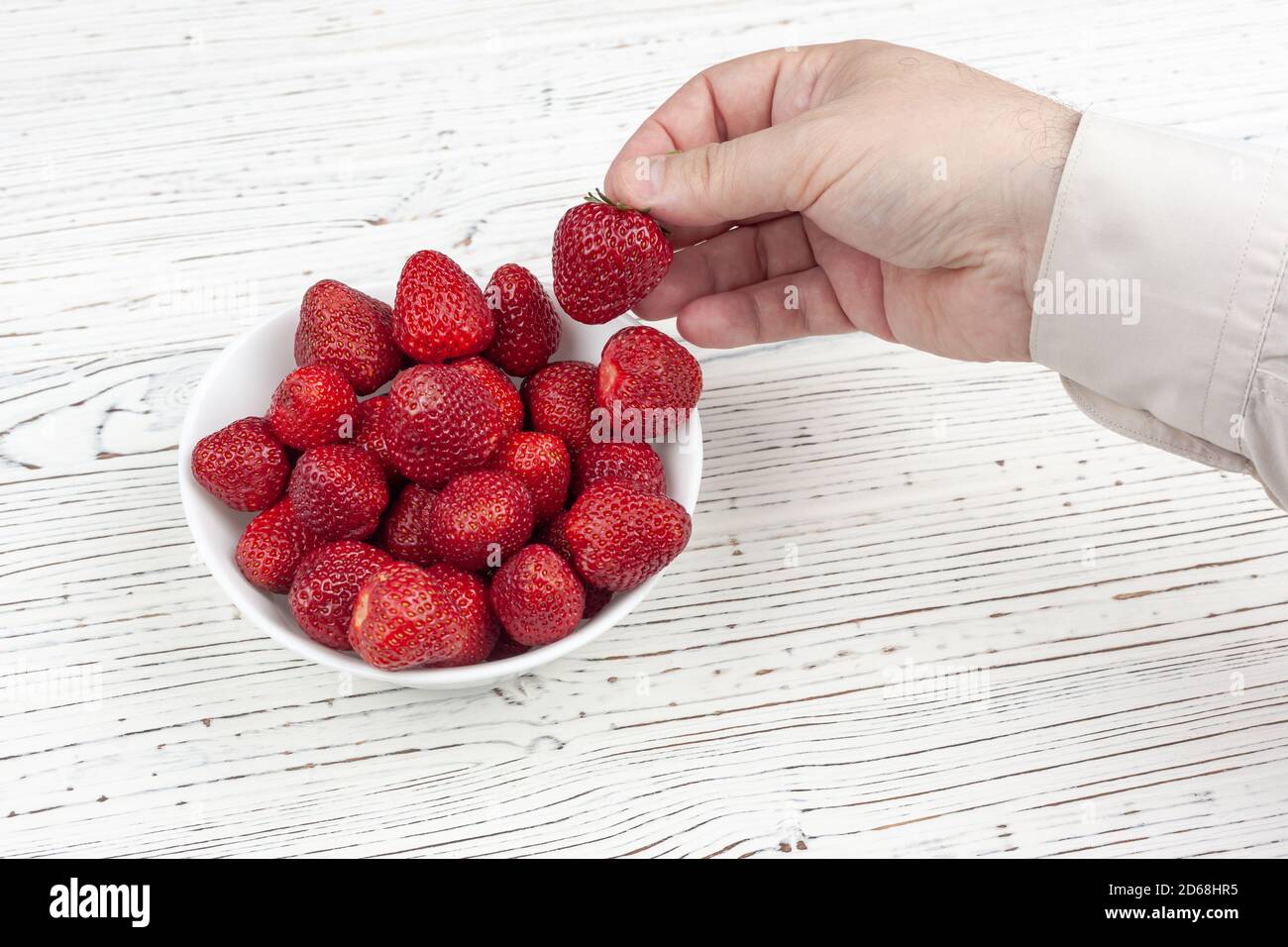 Mens hand hi-res stock photography and images - Alamy