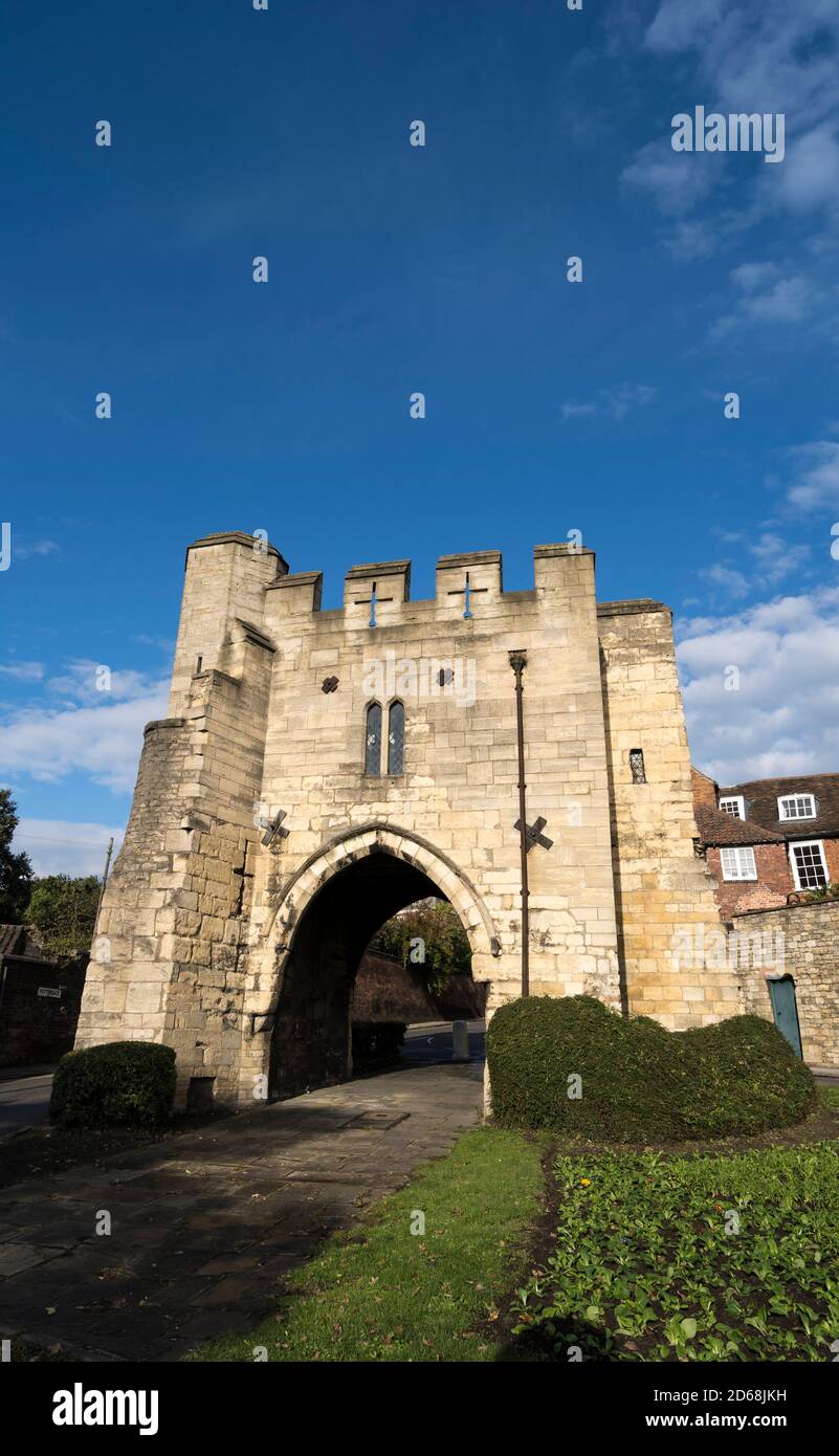 Pottergate Arch old gateway, Pottergate, Lincoln City October 2020 ...