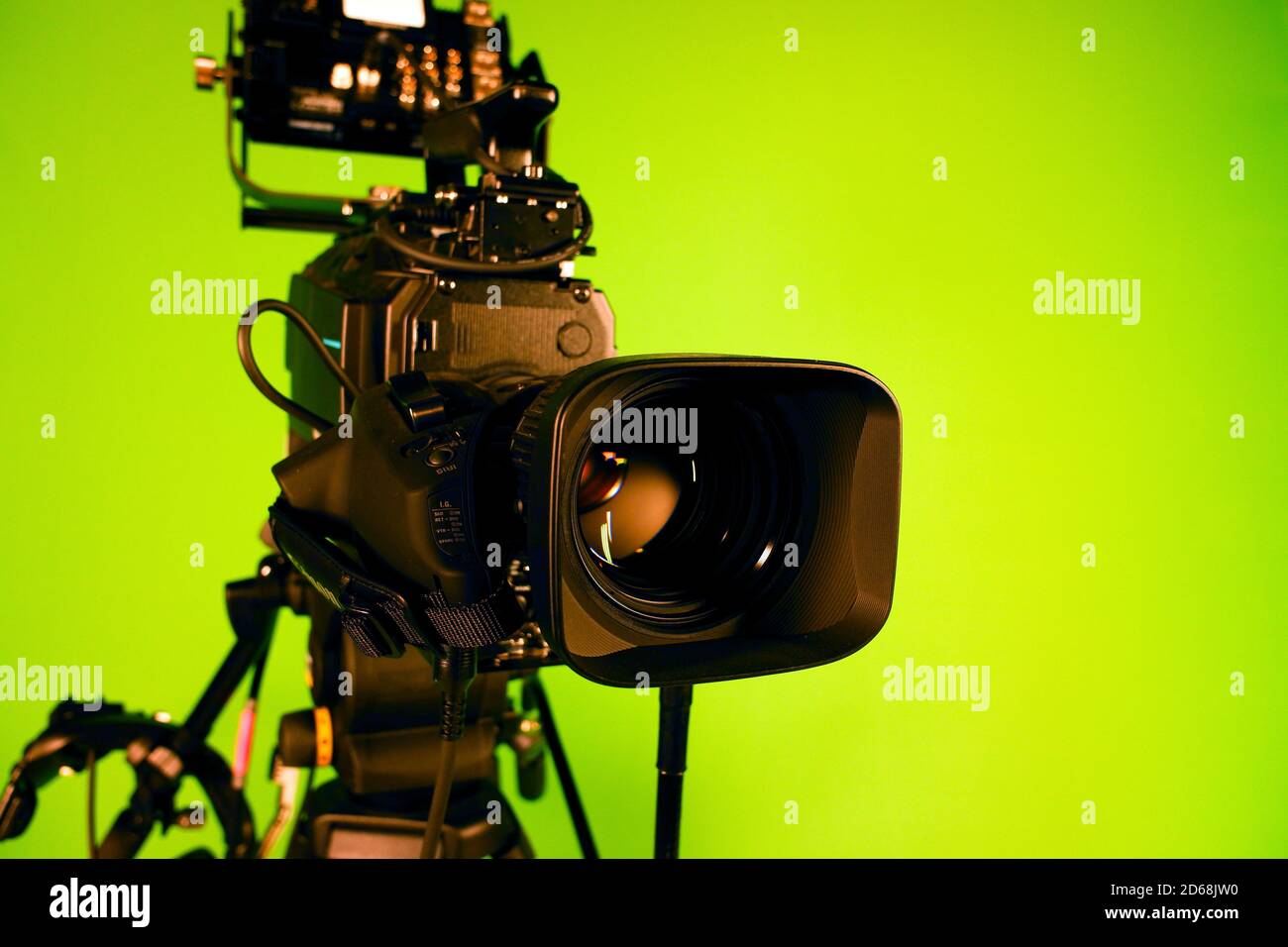 Video camera on green screen hi-res stock photography and images - Alamy