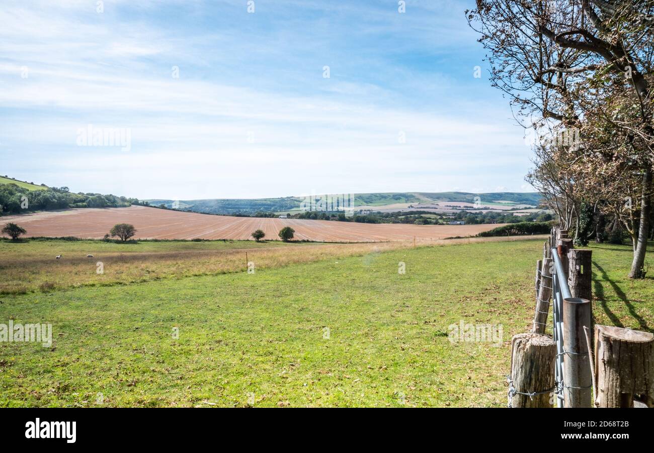 Southern england rural landscape hi-res stock photography and images ...