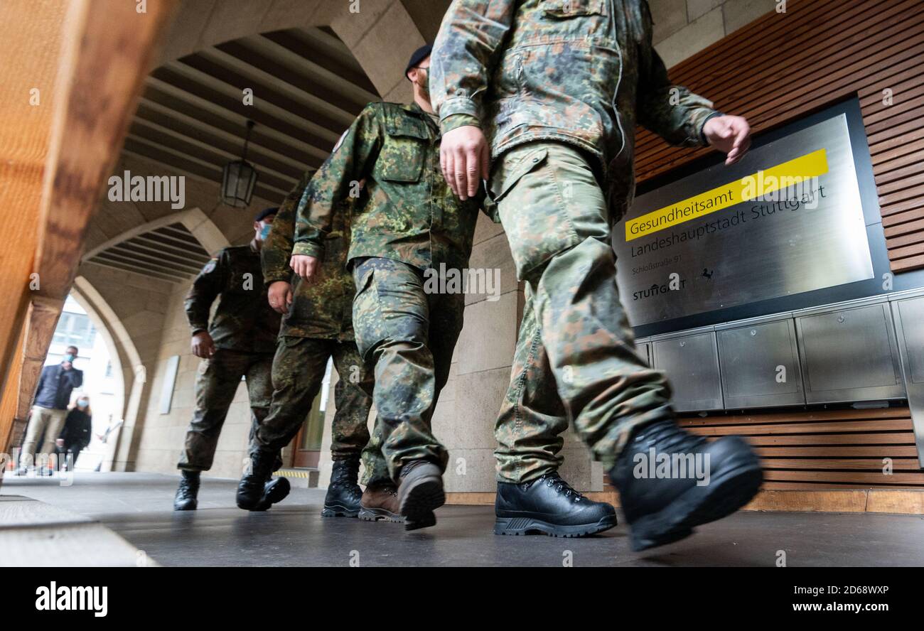 Tracing chains of infection hi-res stock photography and images - Alamy
