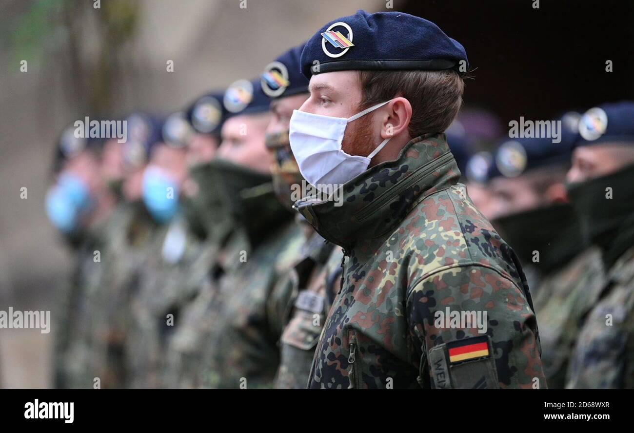 Stuttgart, Germany. 15th Oct, 2020. Soldiers from the hunter battalion ...
