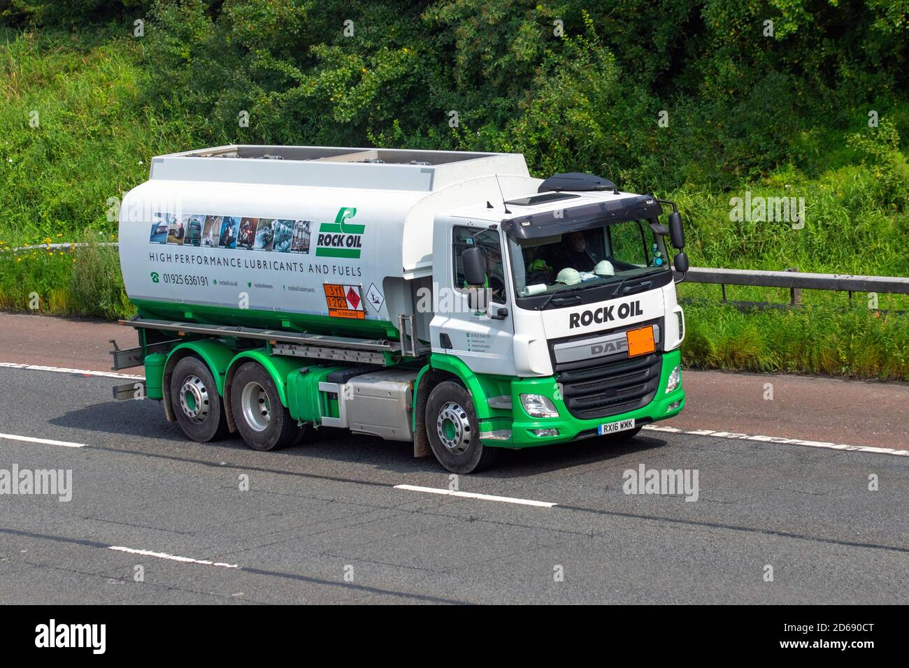 White daf cf truck hi-res stock photography and images - Alamy