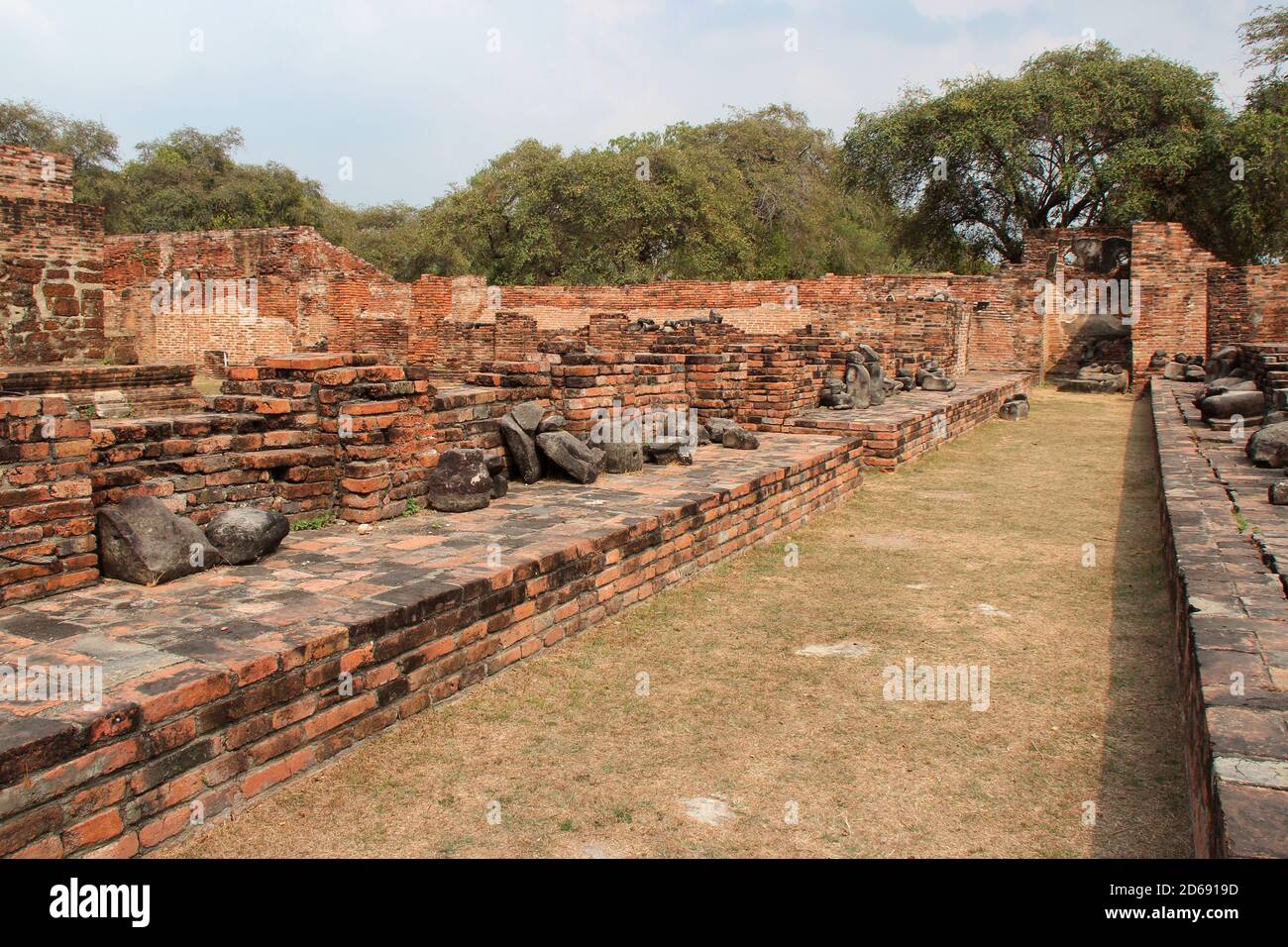 buddhist temple (wat phra ram) in ayutthaya (thailand Stock Photo - Alamy