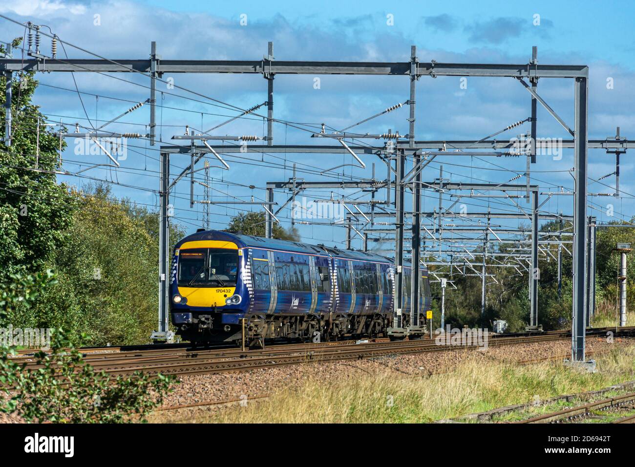 Dundee to Glasgow Queen Street Scotrail class 170 DMU train passing ...