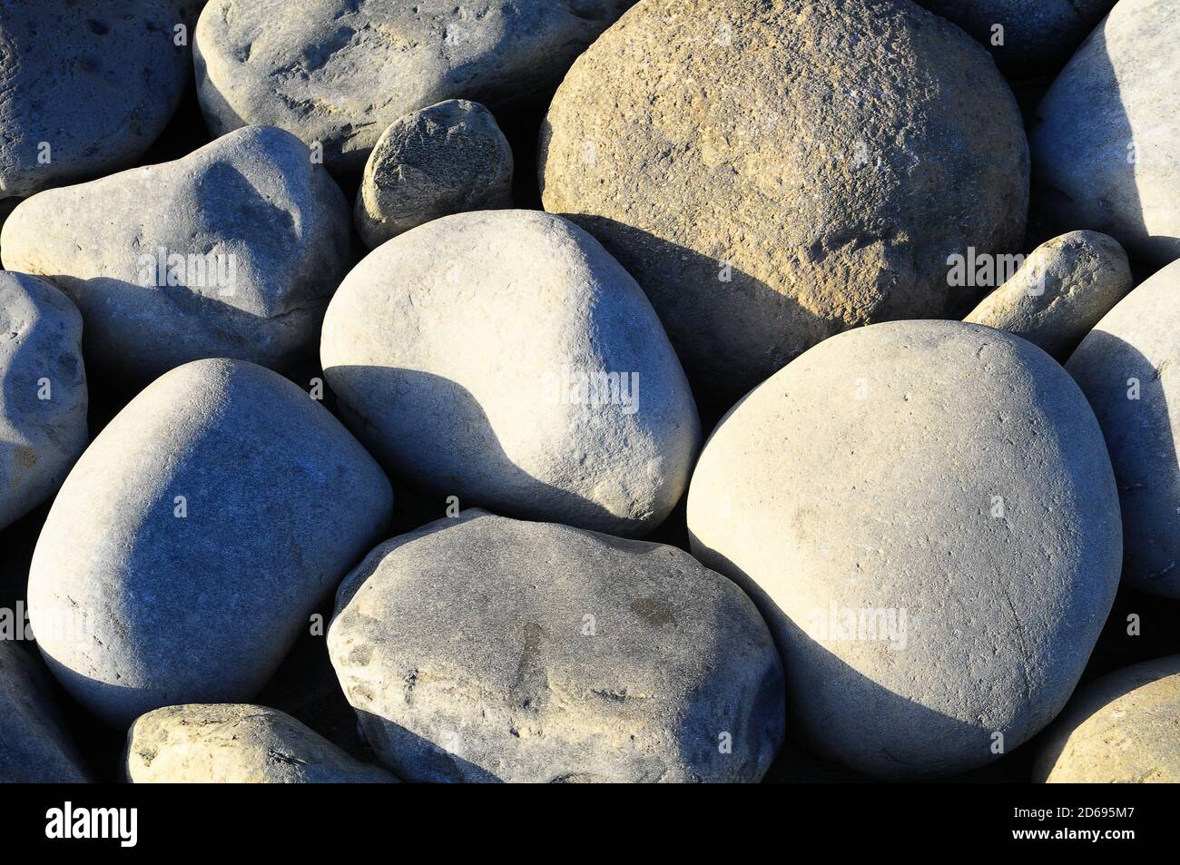 Water smoothed round stones hi-res stock photography and images - Alamy