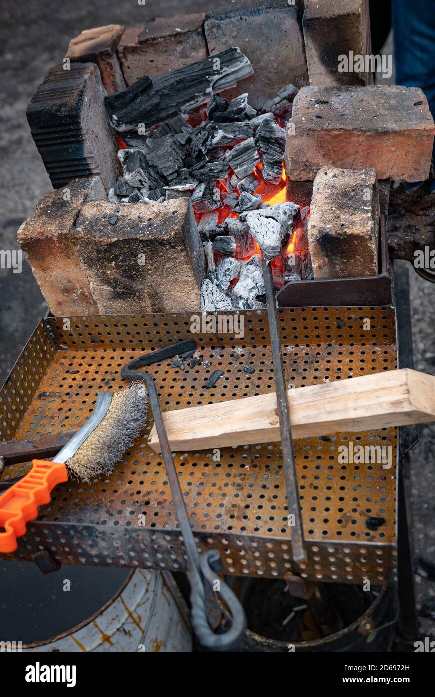 Burning coals flames in forge hi-res stock photography and images - Alamy