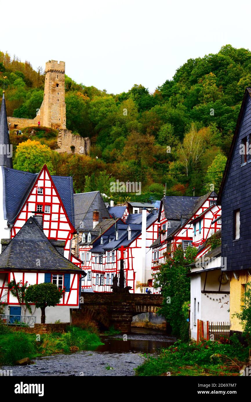 Monreal movie hi-res stock photography and images - Alamy