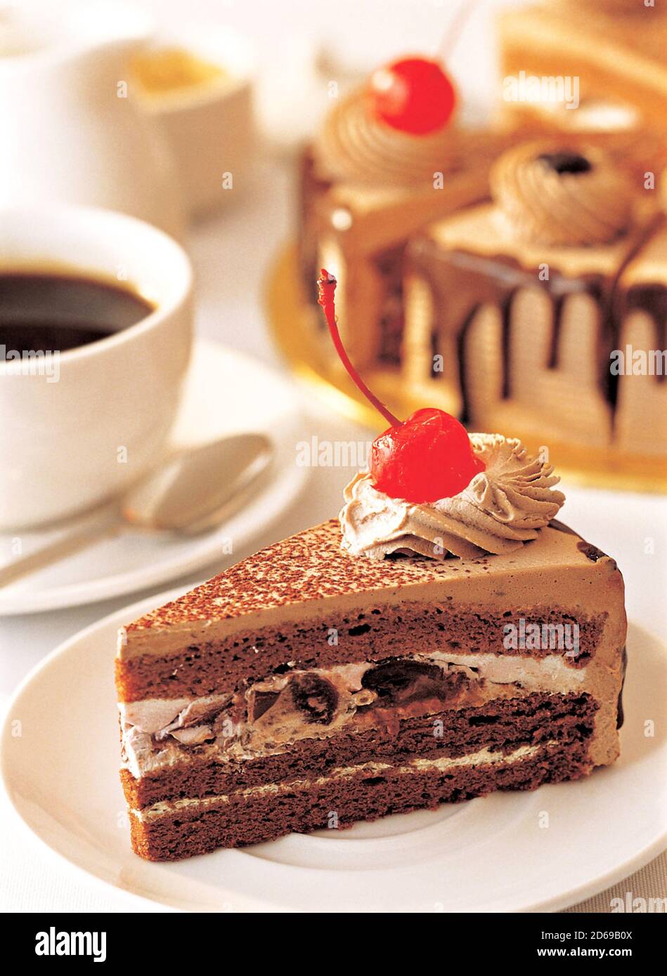 Delicious chocolate cake hi-res stock photography and images - Alamy