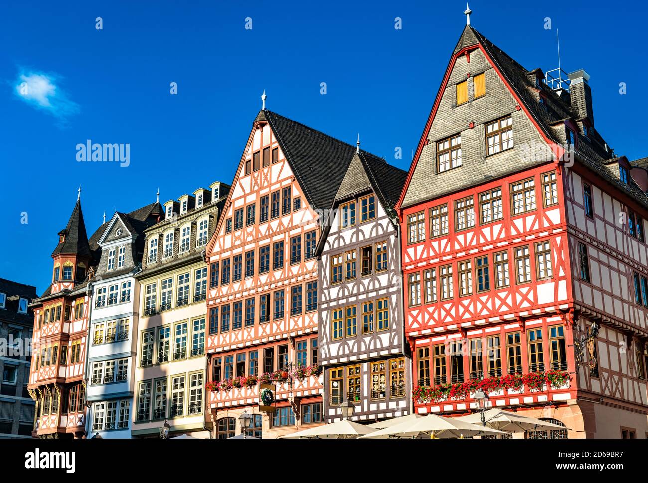 Traditional houses at Romerberg in Frankfurt, Germany Stock Photo - Alamy