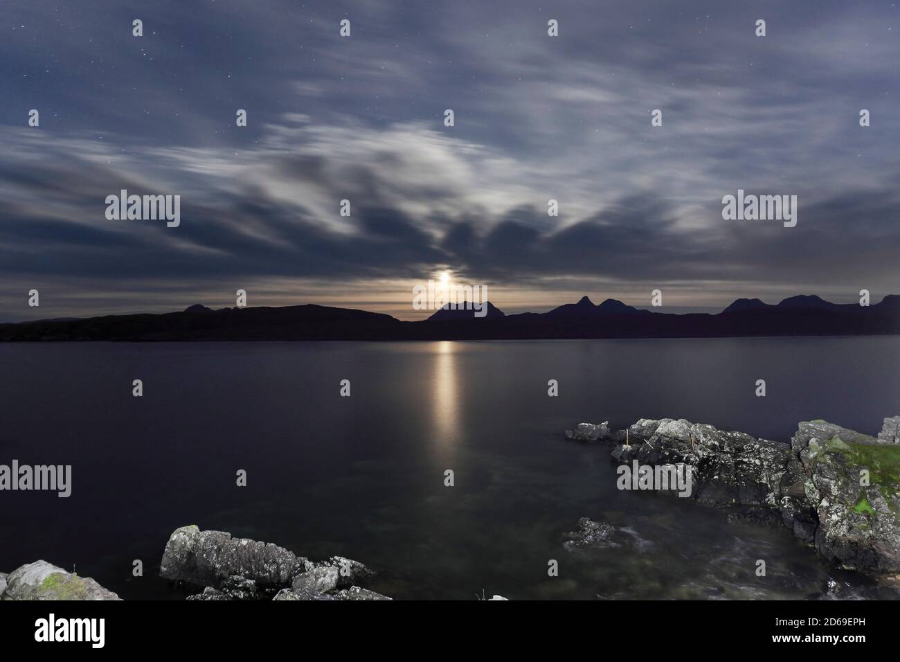 Harvest Moon Rising over the Mountains of Assynt and Inverpolly Viewed ...