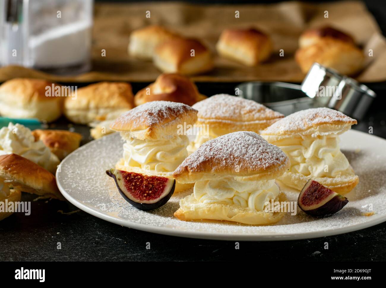 Heart shaped puff pastry hi-res stock photography and images - Alamy